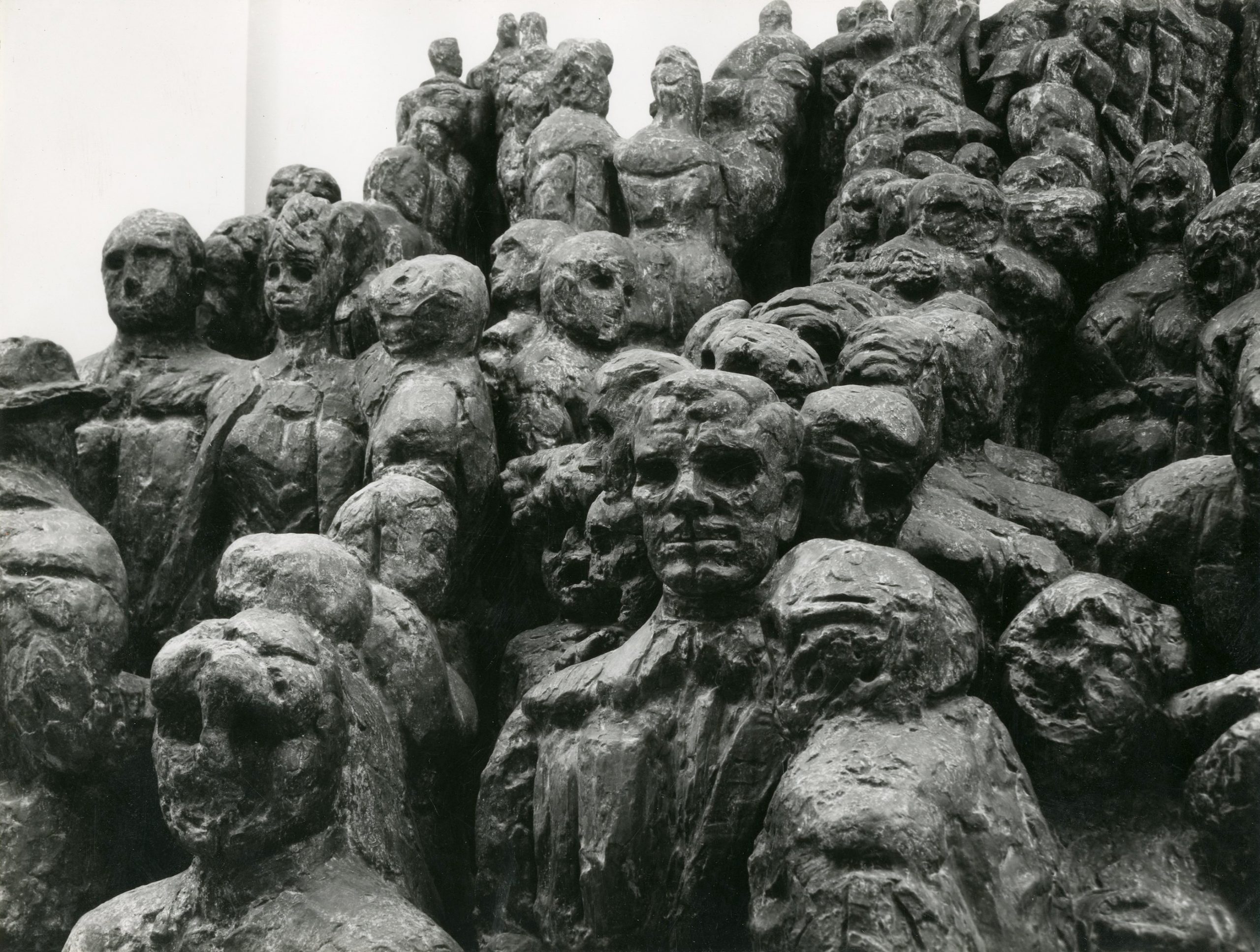 La Foule - Raymond Mason Sculpteur